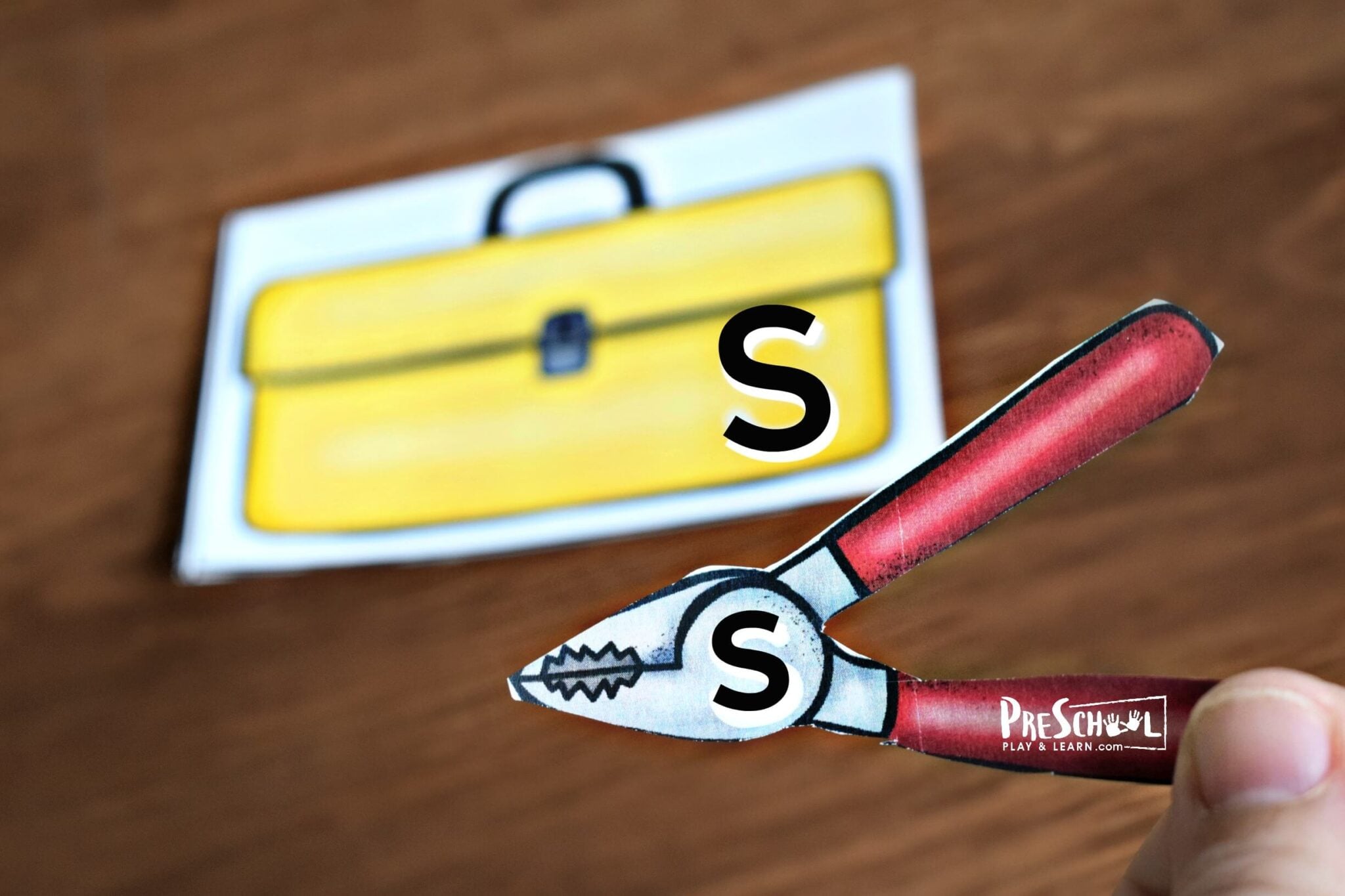 🛠 Tools Matching Upper and Lowercase Letters Activity