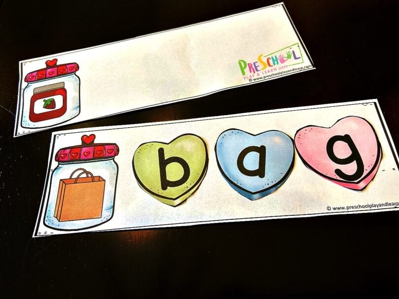 💕FREE Printable Valentines Day CVC Words Activity