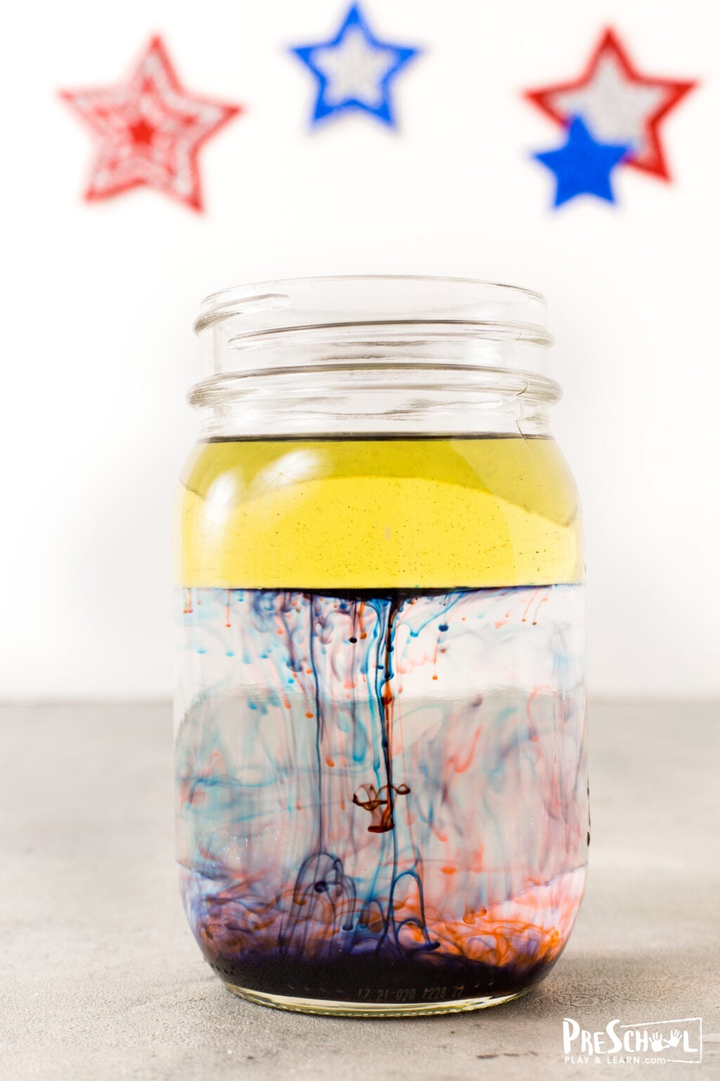 🦅 Fireworks in a Jar - 4th of July Oil and Water Science Experiment