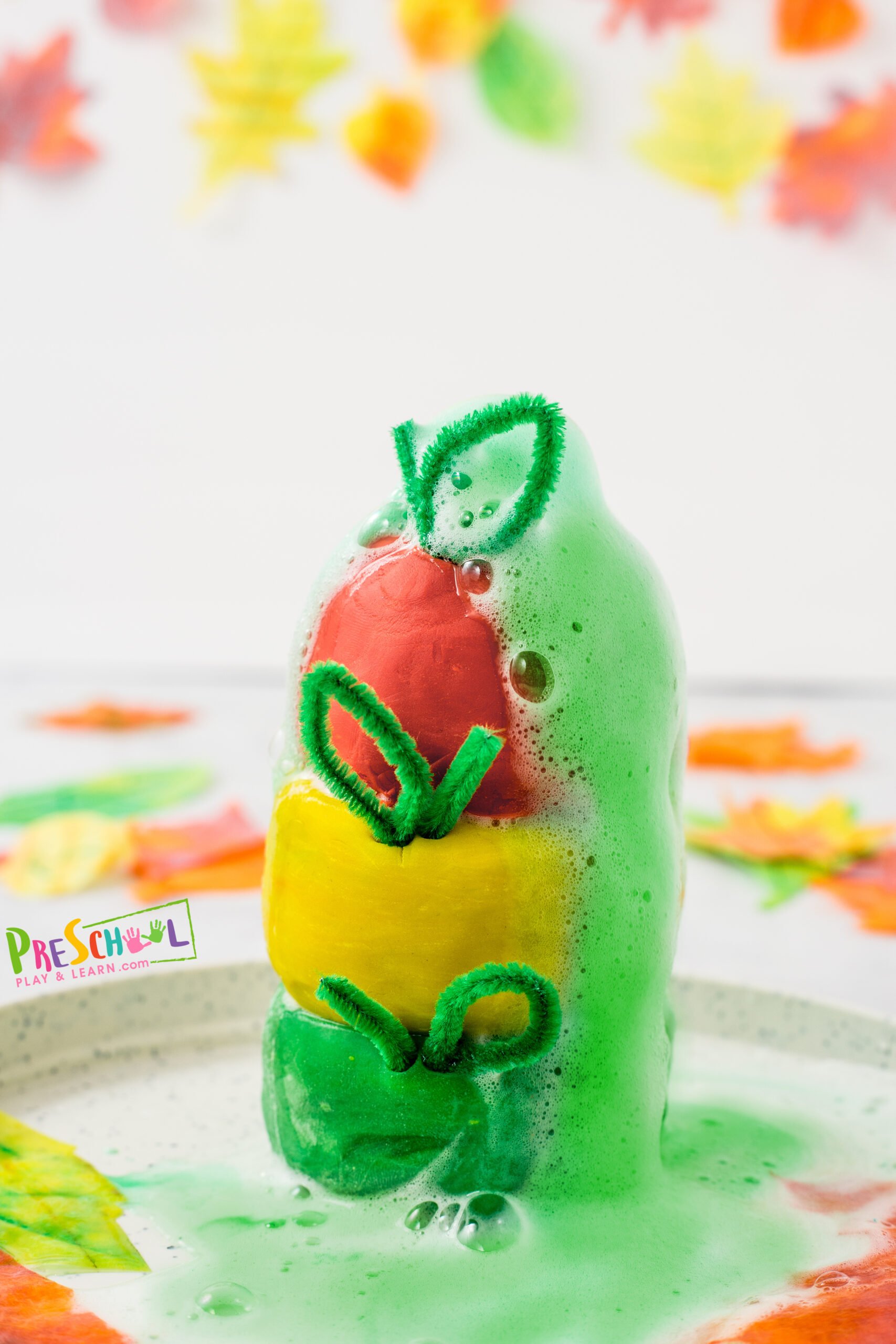 🍎 Simple Apple Science Experiment and Activity for September