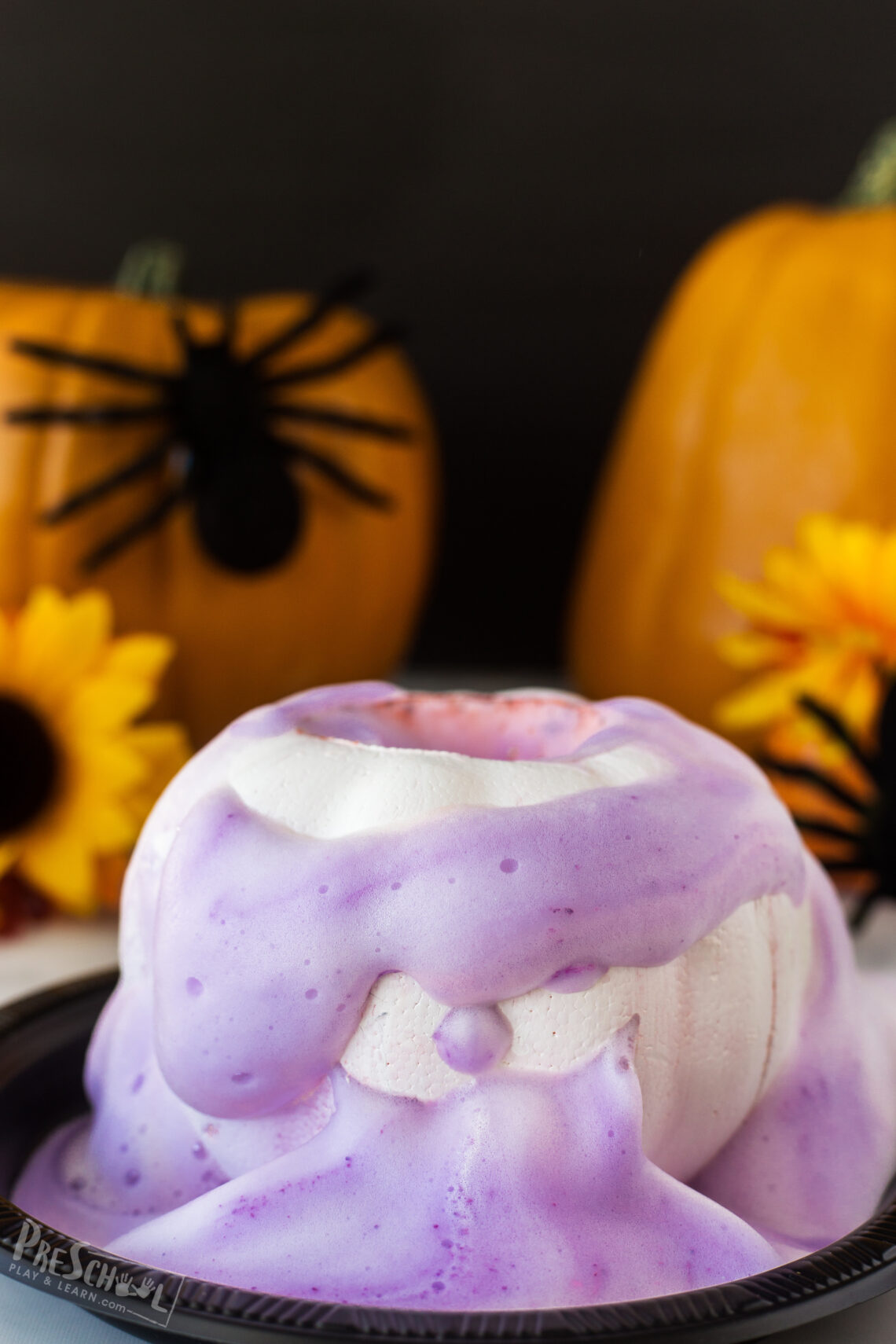 🎃 Jack-o-Lantern Pumpkin Volcano Halloween Science Experiments