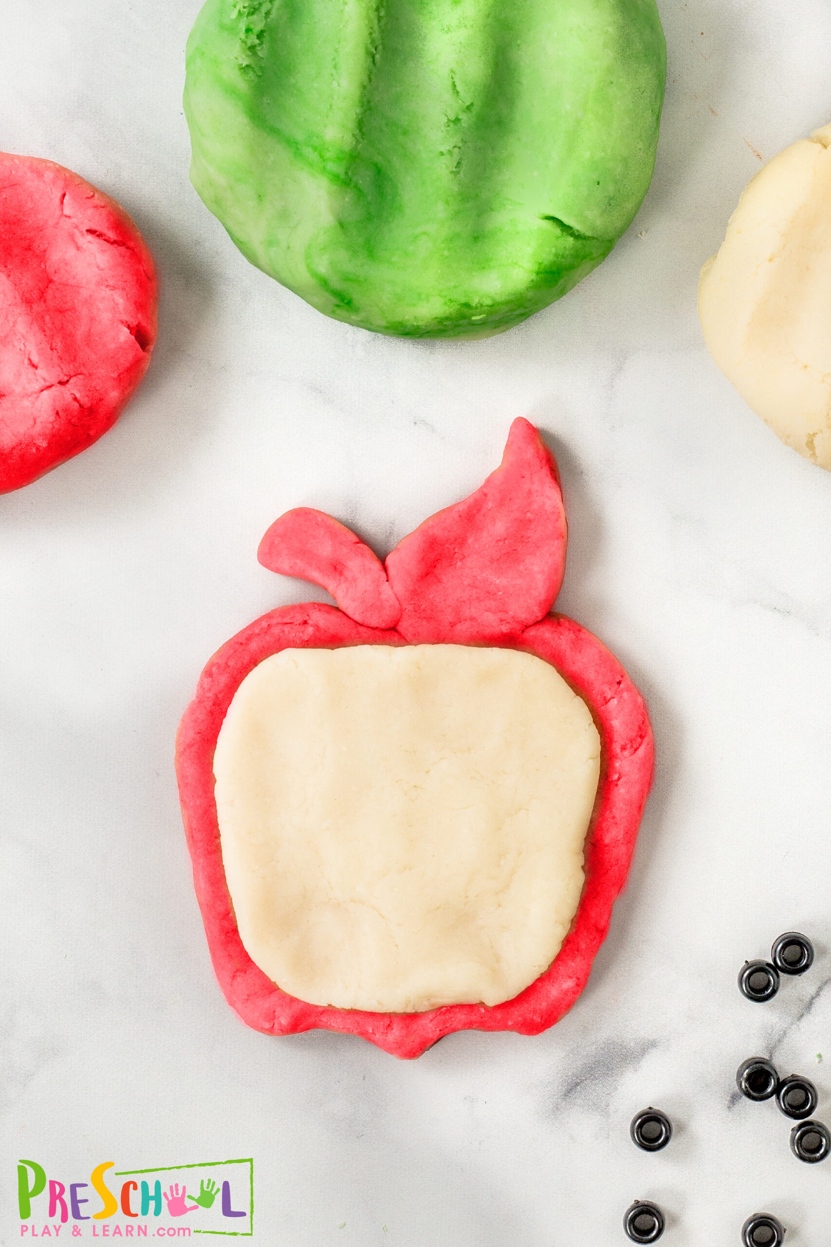 🍏 Fall Apple Scented Playdough Recipe