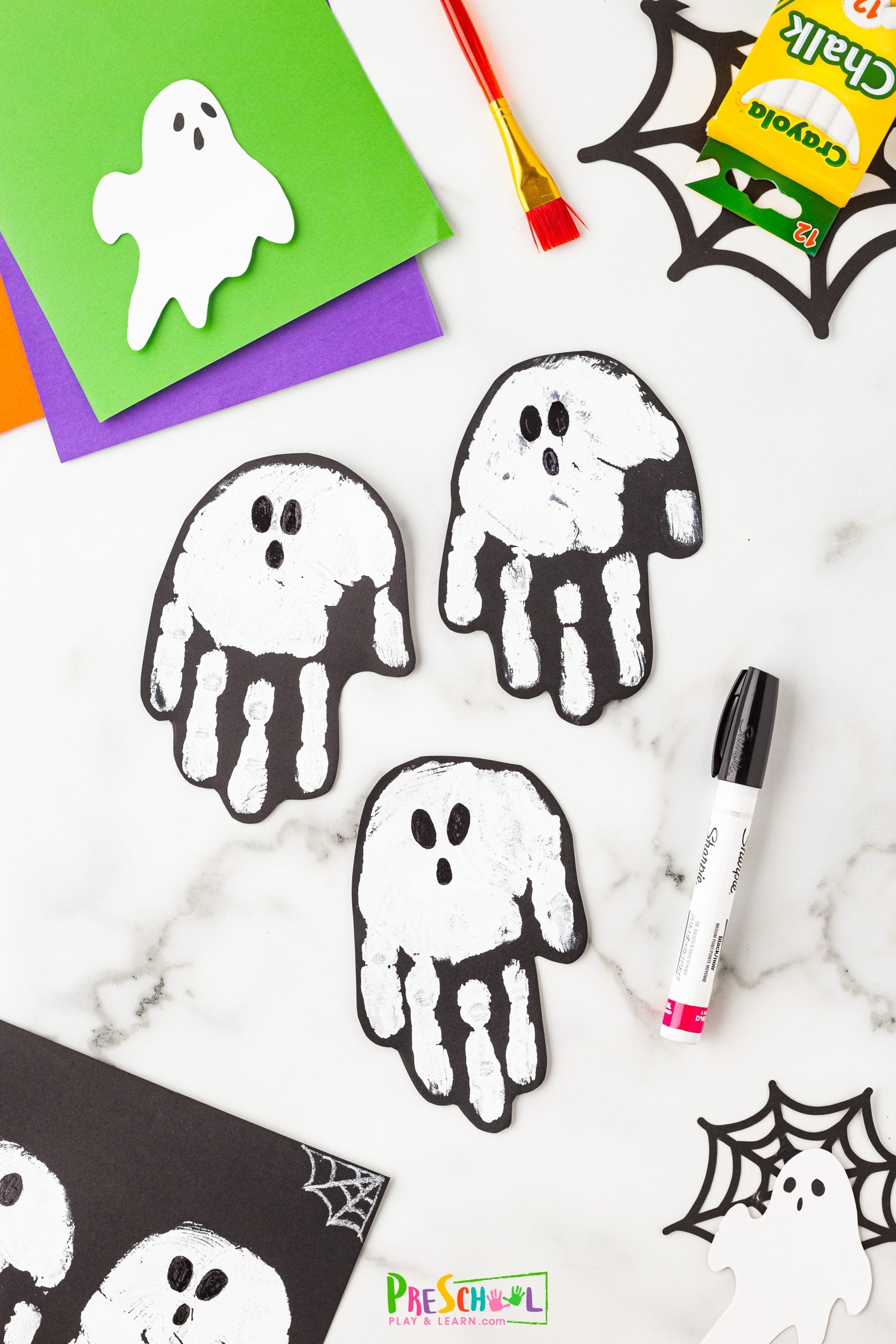 👻 Halloween Ghost Handprint Craft